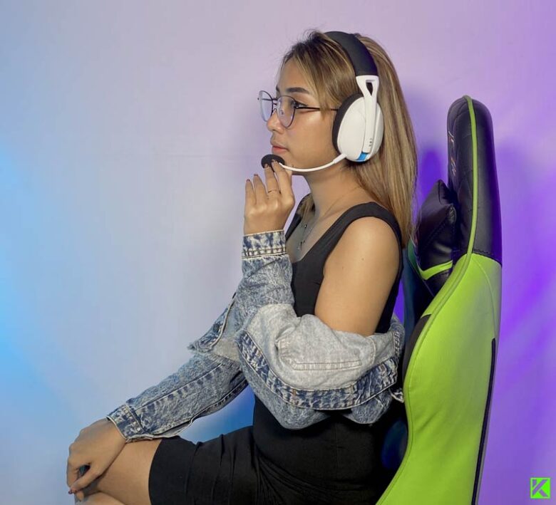 Review Headset Fantech TAMAGO Wireless WHG01, Headset Gaming dengan Bentuk Telur yang Unik - Komedia