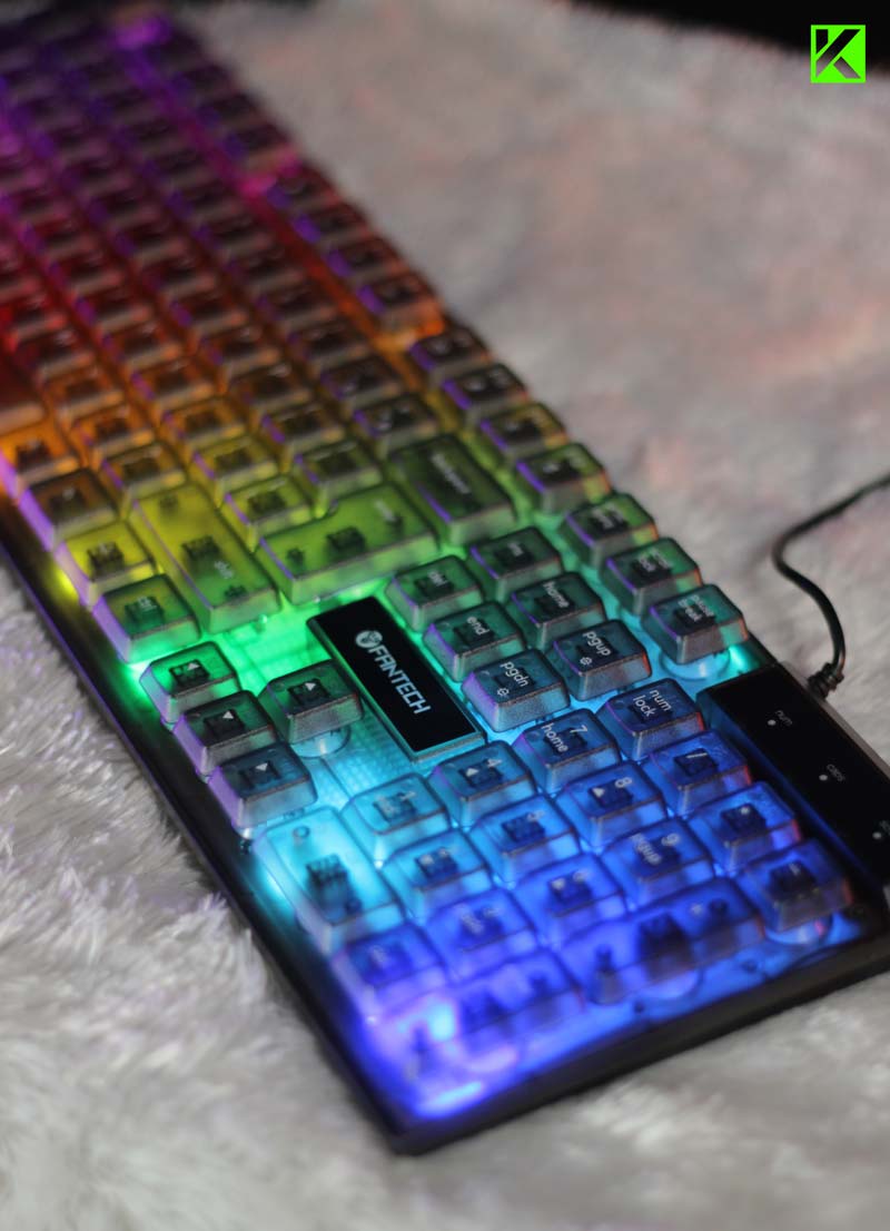 Review Fantech Shikari K515: Keyboard Transparan Gaming Terbaru dari Fantech! - Komedia
