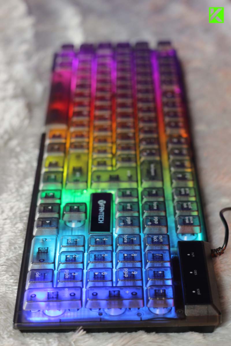 Review Fantech Shikari K515: Keyboard Transparan Gaming Terbaru dari Fantech! - Komedia